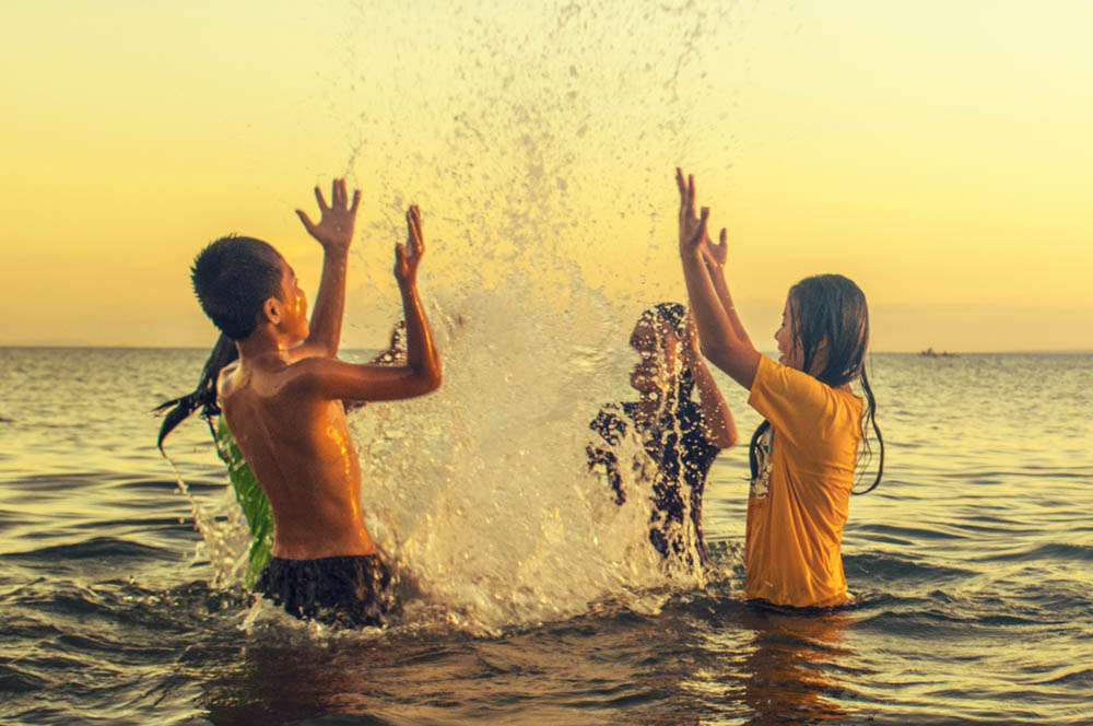 A waterside wallow - Our fleet of great getaways on the water's edge ...